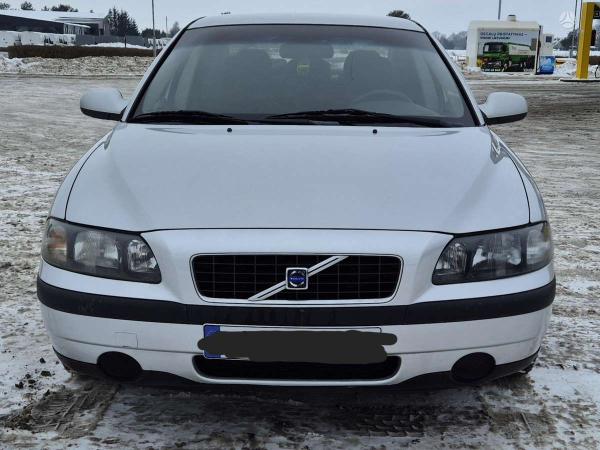 Pelēks Volvo S60 2003 Šilutė, ar dzinēja tilpumu 2.40 L un nobraukumu 250 tūkst. km par 1350 €, foto 4 vietnē AUTOMOTO.COM.LV