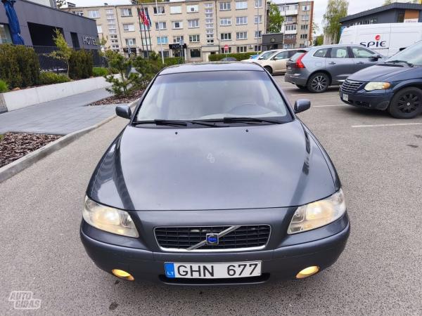 Pelēks Volvo S60 2003 Tauragė, ar dzinēja tilpumu 2.40 L un nobraukumu 473 tūkst. km par 1650 €, foto 5 vietnē AUTOMOTO.COM.LV