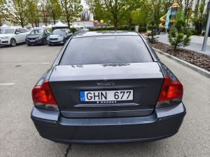 Pelēks Volvo S60 2003 Tauragė, ar dzinēja tilpumu 2.40 L un nobraukumu 473 tūkst. km par 1650 €, foto 7 vietnē AUTOMOTO.COM.LV