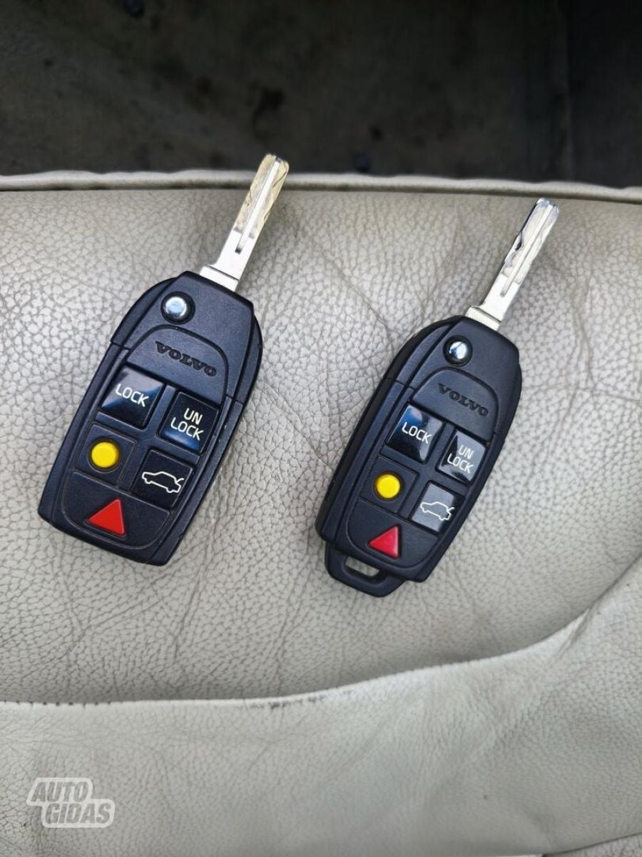 Pelēks Volvo S60 2003 Tauragė, ar dzinēja tilpumu 2.40 L un nobraukumu 473 tūkst. km par 1650 €, foto 14 vietnē AUTOMOTO.COM.LV
