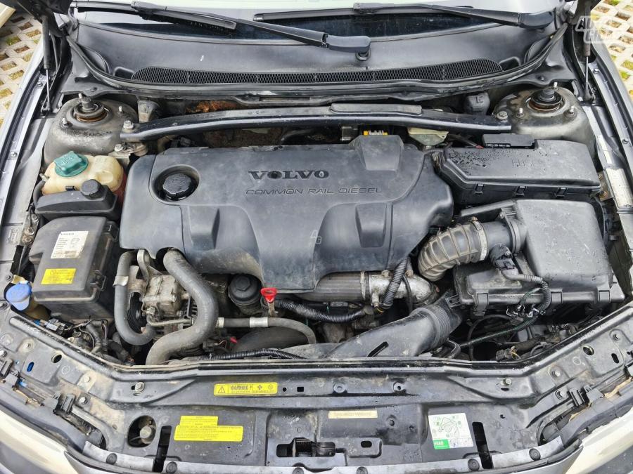 Pelēks Volvo S60 2003 Tauragė, ar dzinēja tilpumu 2.40 L un nobraukumu 473 tūkst. km par 1650 €, foto 19 vietnē AUTOMOTO.COM.LV