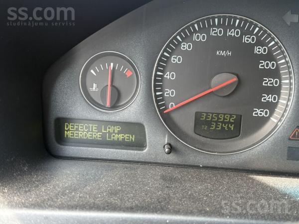 Серый Вольво С60 2003 в Юрмала, объемом двигателя 2.40 л и пробегом 336 тыс. км за 1300 €, фото 10 на AUTOMOTO.COM.LV