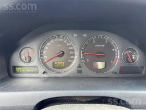 Pelēks Volvo S60 2003 Rīga, ar dzinēja tilpumu 2.40 L un nobraukumu 323 tūkst. km par 1650 €, foto 9 vietnē AUTOMOTO.COM.LV