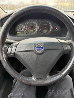 Pelēks Volvo S60 2003 Rīga, ar dzinēja tilpumu 2.40 L un nobraukumu 323 tūkst. km par 1650 €, foto 12 vietnē AUTOMOTO.COM.LV