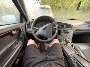 Серый Вольво С60 2003 в Каунас, объемом двигателя 2.40 л и пробегом 262 тыс. км за 1300 €, фото 7 на AUTOMOTO.COM.LV