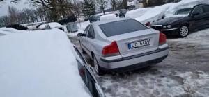 Pelēks Volvo S60 2003 Valmiera, ar dzinēja tilpumu 2.40 L un nobraukumu 306 tūkst. km par 1700 €, foto 6 vietnē AUTOMOTO.COM.LV