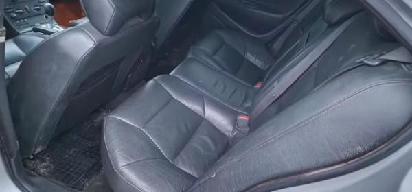 Grey Volvo S60 2003 in Valmiera, with an engine capacity of 2.40 L and mileage of 306 thousand km for 1700 €, photo 10 on AUTOMOTO.COM.LV