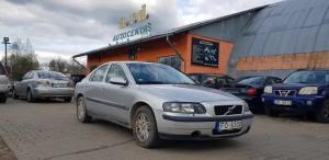 Pelēks Volvo S60 2003 Valmiera, ar dzinēja tilpumu 2.40 L un nobraukumu 354 tūkst. km par 1650 €, foto  vietnē AUTOMOTO.COM.LV