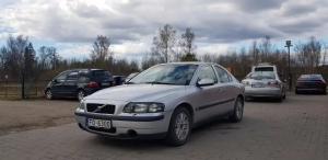 Grey Volvo S60 2003 in Valmiera, with an engine capacity of 2.40 L and mileage of 354 thousand km for 1650 €, photo 8 on AUTOMOTO.COM.LV
