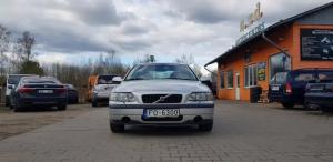 Grey Volvo S60 2003 in Valmiera, with an engine capacity of 2.40 L and mileage of 354 thousand km for 1650 €, photo 9 on AUTOMOTO.COM.LV