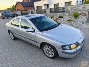 Grey Volvo S60 2003 in Taurage, with an engine capacity of 2.40 L and mileage of 421 thousand km for 1450 €, photo 3 on AUTOMOTO.COM.LV
