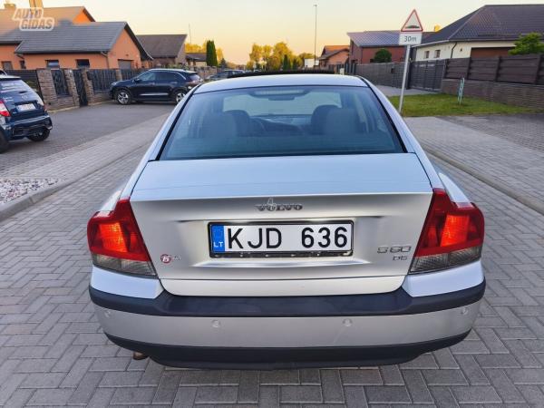 Grey Volvo S60 2003 in Taurage, with an engine capacity of 2.40 L and mileage of 421 thousand km for 1450 €, photo 6 on AUTOMOTO.COM.LV