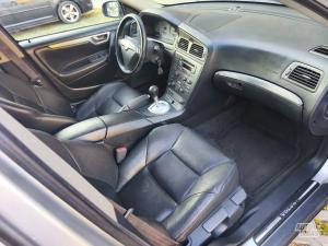 Grey Volvo S60 2003 in Taurage, with an engine capacity of 2.40 L and mileage of 421 thousand km for 1450 €, photo 11 on AUTOMOTO.COM.LV