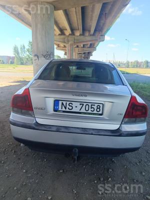 Серый Вольво С60 2003 в Резекне, объемом двигателя 2.40 л и пробегом 580 тыс. км за 1550 €, фото 5 на AUTOMOTO.COM.LV