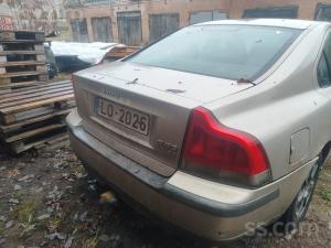 Pelēks Volvo S60 2003 Gulbene, ar dzinēja tilpumu 2.40 L un nobraukumu 399 tūkst. km par 600 €, foto 6 vietnē AUTOMOTO.COM.LV