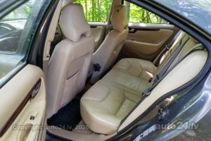 Pelēks Volvo S60 2003 Tallina, ar dzinēja tilpumu 2.40 L un nobraukumu 220 tūkst. km par 3400 €, foto 6 vietnē AUTOMOTO.COM.LV