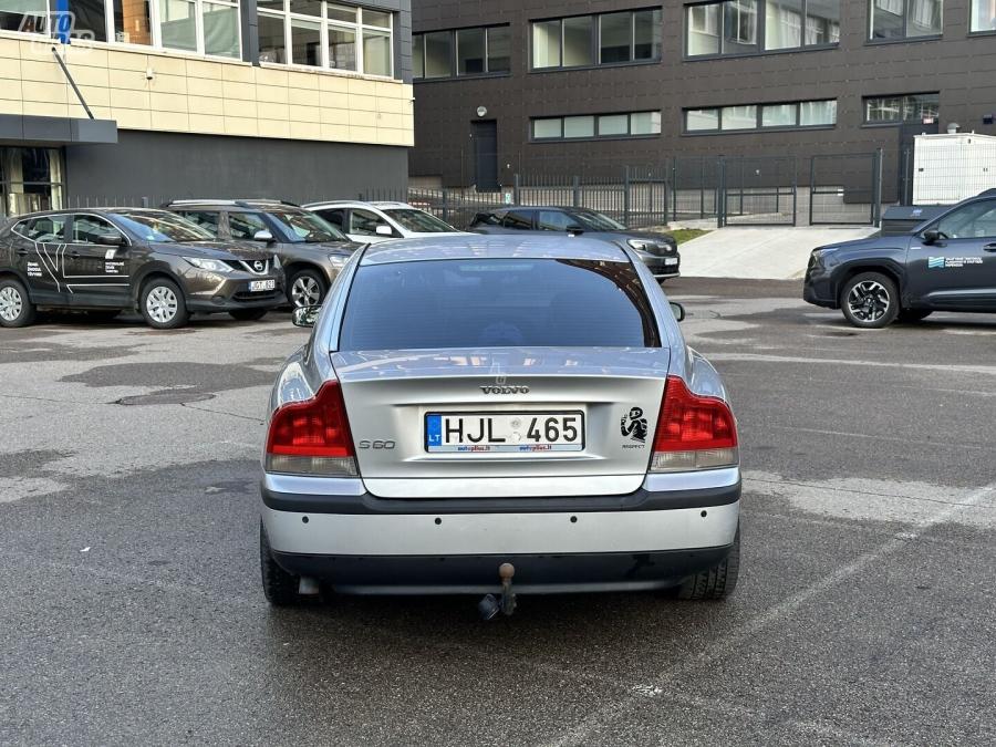 Pelēks Volvo S60 2003 Viļņa, ar dzinēja tilpumu 2.40 L un nobraukumu 450 tūkst. km par 1270 €, foto 11 vietnē AUTOMOTO.COM.LV