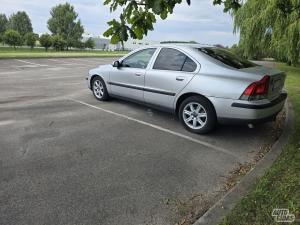 Grey Volvo S60 2003 in Klaipeda, with an engine capacity of 2.40 L and mileage of 35 thousand km for 1450 €, photo 6 on AUTOMOTO.COM.LV
