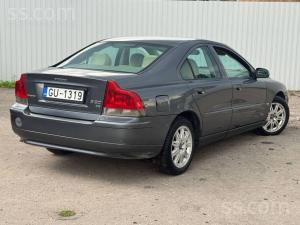 Серый Вольво С60 2003 в Елгава, объемом двигателя 2.40 л и пробегом 372 тыс. км за 1250 €, фото 6 на AUTOMOTO.COM.LV