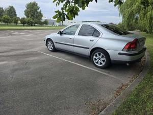 Pelēks Volvo S60 2003 Klaipėda, ar dzinēja tilpumu 2.40 L un nobraukumu 350 tūkst. km par 1450 €, foto 6 vietnē AUTOMOTO.COM.LV