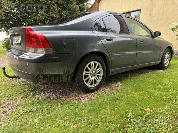 Grey Volvo S60 2003 in Dobele, with an engine capacity of 2.40 L and mileage of 361 thousand km for 1800 €, photo 4 on AUTOMOTO.COM.LV