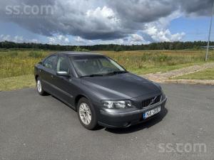 Серый Вольво С60 2003 в Рига, объемом двигателя 2.40 л и пробегом 350 тыс. км за 1900 €, фото 3 на AUTOMOTO.COM.LV