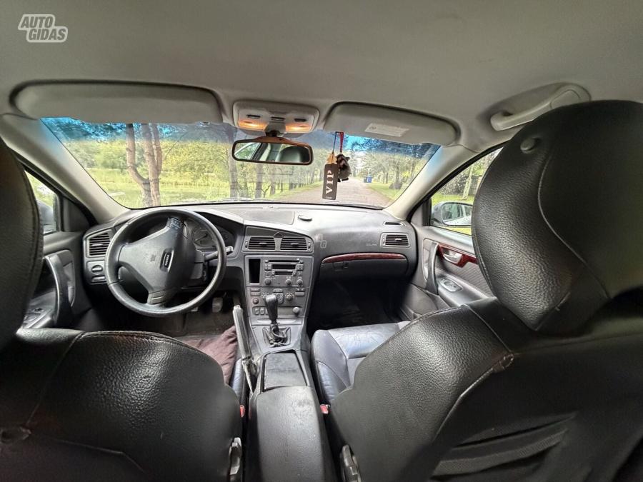 Pelēks Volvo S60 2003 Viļņa, ar dzinēja tilpumu 2.40 L un nobraukumu 376 tūkst. km par 1100 €, foto 11 vietnē AUTOMOTO.COM.LV