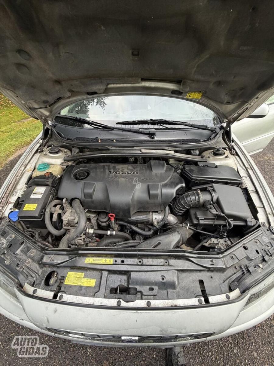 Pelēks Volvo S60 2003 Viļņa, ar dzinēja tilpumu 2.40 L un nobraukumu 376 tūkst. km par 1100 €, foto 12 vietnē AUTOMOTO.COM.LV