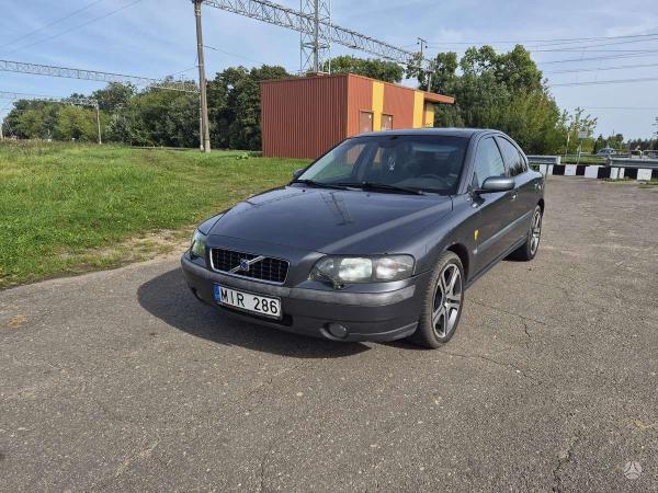 Volvo S60 2003 Vievis vietnÄ PelÄks Volvo S60 2003 Vievis, ar dzinÄja tilpumu 2.40 L un nobraukumu 570 tÅ«kst. km par 700 ā¬, foto 1 vietnÄ AUTOMOTO.COM.LV