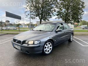 Pelēks Volvo S60 2003 Rīga, ar dzinēja tilpumu 2.40 L un nobraukumu 398 tūkst. km par 1200 €, foto 3 vietnē AUTOMOTO.COM.LV
