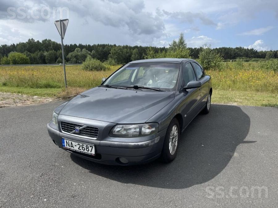 Pelēks Volvo S60 2003 Rīga, ar dzinēja tilpumu 2.40 L un nobraukumu 350 tūkst. km par 1500 €, foto 1 vietnē AUTOMOTO.COM.LV