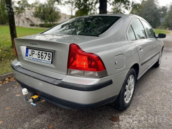 Grey Volvo S60 2003 in Rezekne, with an engine capacity of 2.40 L and mileage of 0 thousand km for 1550 €, photo 9 on AUTOMOTO.COM.LV