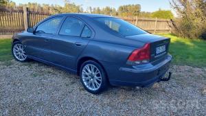 Серый Вольво С60 2003 в Рига, объемом двигателя 2.40 л и пробегом 453 тыс. км за 1650 €, фото 3 на AUTOMOTO.COM.LV