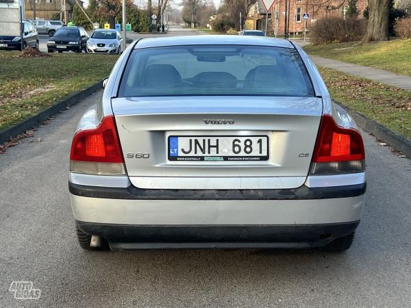 Grey Volvo S60 2004 in Taurage, with an engine capacity of 2.40 L and mileage of 400 thousand km for 750 €, photo 6 on AUTOMOTO.COM.LV
