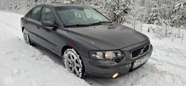 Grey Volvo S60 2004 in Utena, with an engine capacity of 2.40 L and mileage of 410 thousand km for 1500 €, photo 6 on AUTOMOTO.COM.LV