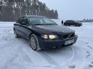 Pelēks Volvo S60 2004 Rīga, ar dzinēja tilpumu 2.40 L un nobraukumu 426 tūkst. km par 1500 €, foto 2 vietnē AUTOMOTO.COM.LV