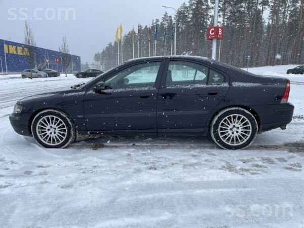 Pelēks Volvo S60 2004 Rīga, ar dzinēja tilpumu 2.40 L un nobraukumu 426 tūkst. km par 1500 €, foto 7 vietnē AUTOMOTO.COM.LV
