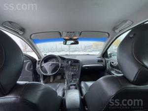 Pelēks Volvo S60 2004 Rīga, ar dzinēja tilpumu 2.40 L un nobraukumu 426 tūkst. km par 1500 €, foto 11 vietnē AUTOMOTO.COM.LV