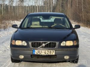 Grey Volvo S60 2004 in Jelgava, with an engine capacity of 2.40 L and mileage of 403 thousand km for 1550 €, photo  on AUTOMOTO.COM.LV