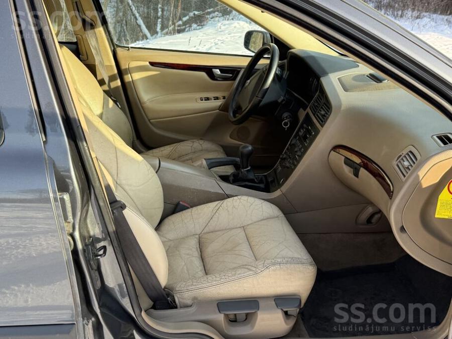 Pelēks Volvo S60 2004 Jelgava, ar dzinēja tilpumu 2.40 L un nobraukumu 403 tūkst. km par 1550 €, foto 11 vietnē AUTOMOTO.COM.LV
