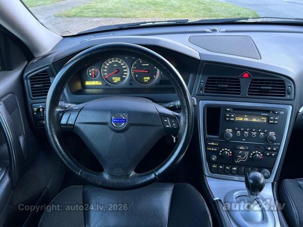 Grey Volvo S60 2004 in Paide, with an engine capacity of 2.40 L and mileage of 225 thousand km for 3499 €, photo 9 on AUTOMOTO.COM.LV
