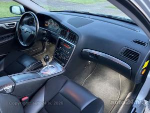 Pelēks Volvo S60 2004 Paide, ar dzinēja tilpumu 2.40 L un nobraukumu 225 tūkst. km par 3499 €, foto 12 vietnē AUTOMOTO.COM.LV