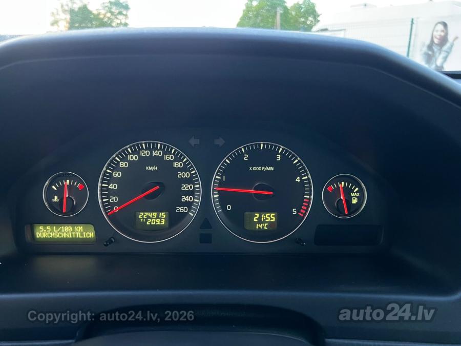 Pelēks Volvo S60 2004 Paide, ar dzinēja tilpumu 2.40 L un nobraukumu 225 tūkst. km par 3499 €, foto 22 vietnē AUTOMOTO.COM.LV