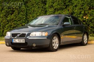 Grey Volvo S60 2004 in Jelgava, with an engine capacity of 2.40 L and mileage of 412 thousand km for 1790 €, photo 4 on AUTOMOTO.COM.LV