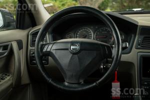 Grey Volvo S60 2004 in Jelgava, with an engine capacity of 2.40 L and mileage of 412 thousand km for 1790 €, photo 12 on AUTOMOTO.COM.LV