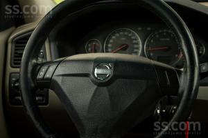 Grey Volvo S60 2004 in Jelgava, with an engine capacity of 2.40 L and mileage of 412 thousand km for 1790 €, photo 13 on AUTOMOTO.COM.LV