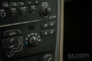 Grey Volvo S60 2004 in Jelgava, with an engine capacity of 2.40 L and mileage of 412 thousand km for 1790 €, photo 16 on AUTOMOTO.COM.LV