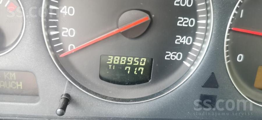 Pelēks Volvo S60 2004 Rīga, ar dzinēja tilpumu 2.40 L un nobraukumu 389 tūkst. km par 1700 €, foto 5 vietnē AUTOMOTO.COM.LV