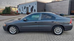 Pelēks Volvo S60 2004 Rīga, ar dzinēja tilpumu 2.40 L un nobraukumu 334 tūkst. km par 2990 €, foto 11 vietnē AUTOMOTO.COM.LV