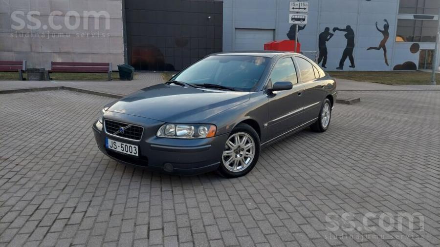 Pelēks Volvo S60 2004 Rīga, ar dzinēja tilpumu 2.40 L un nobraukumu 334 tūkst. km par 2990 €, foto 19 vietnē AUTOMOTO.COM.LV